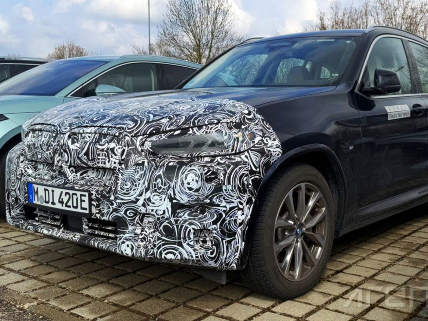 BMW iX1 2025: Veja as primeiras imagens do SUV elétrico renovado ...
