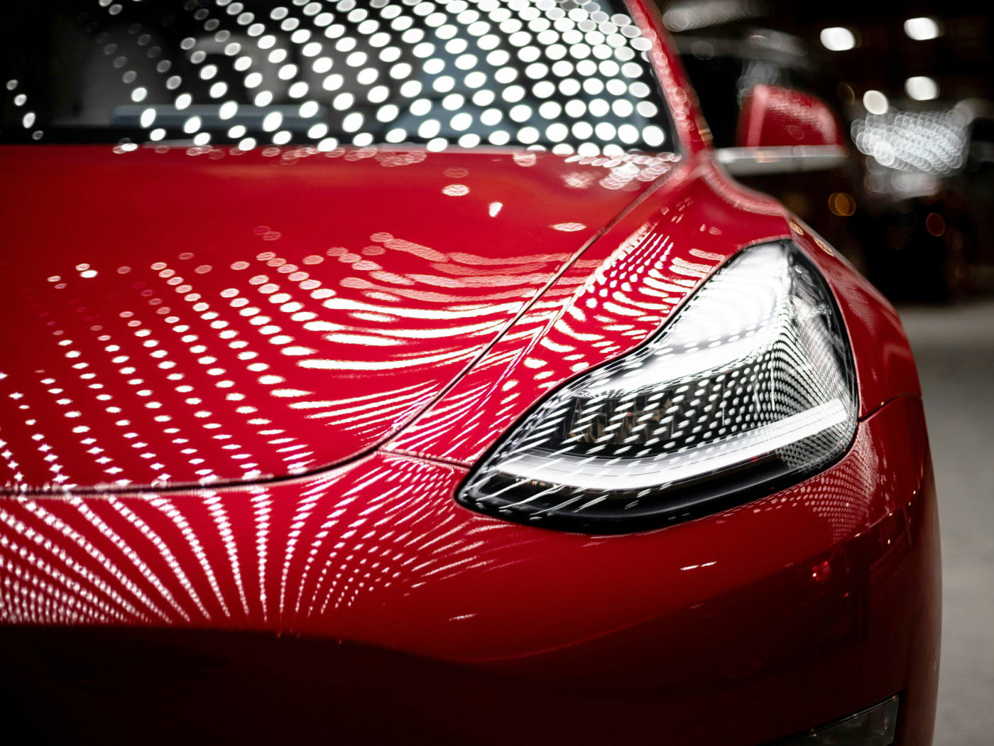 Já pensou em não ter mais que limpar o seu carro? A Tesla está perto de ...