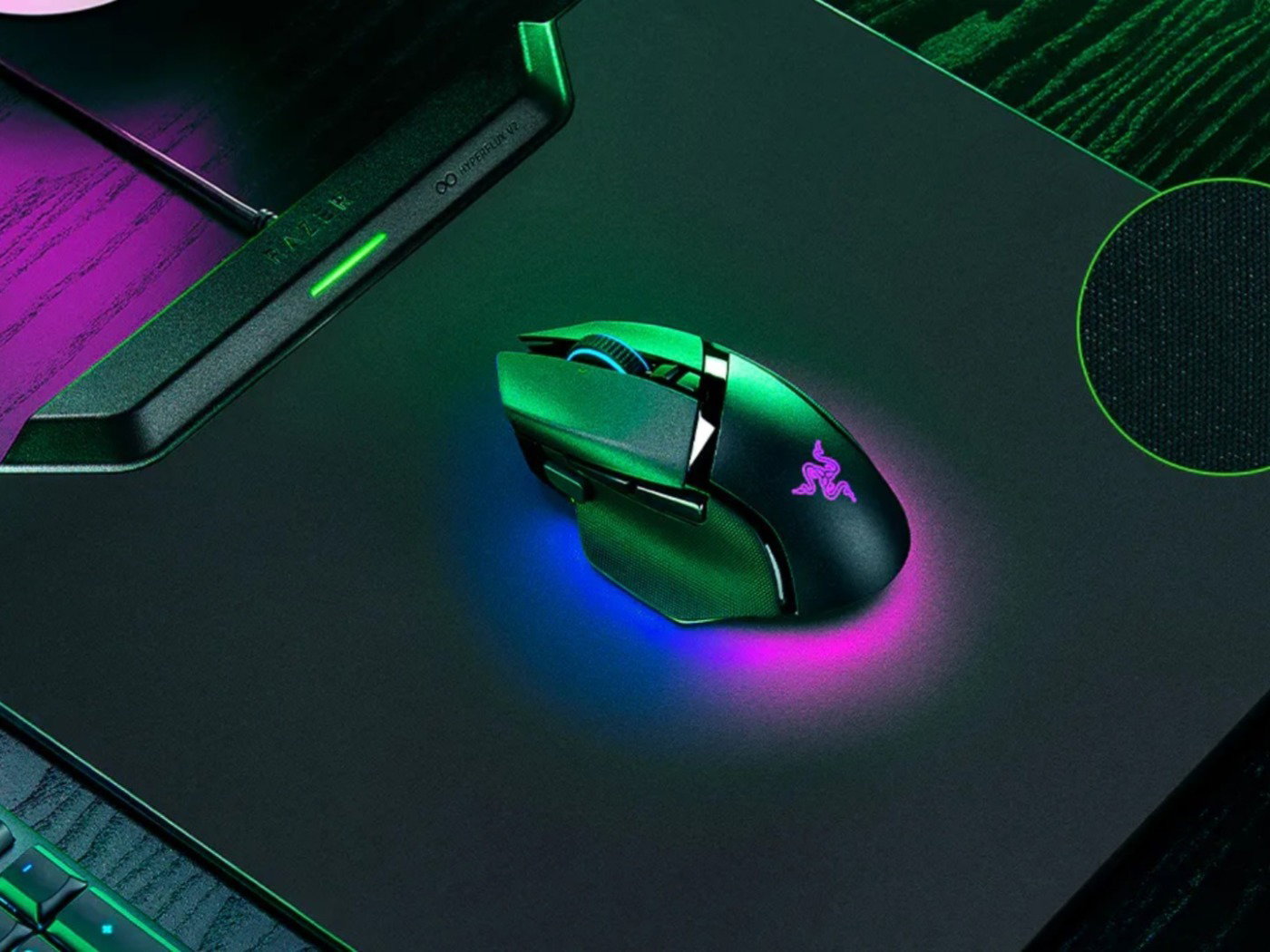 Razer apresenta mouse pad que carrega mouses enquanto você joga - TechShake